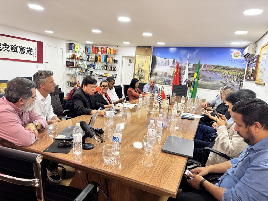 Vice-Presidente da China General Chamber of CommerceSr. Wang Fuqing ...